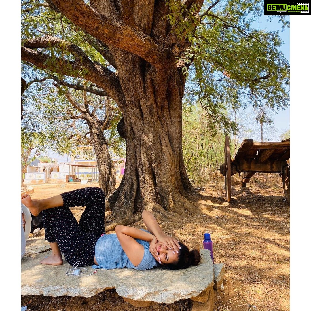 Chaitra Reddy Instagram – #quarantinelife #chill #framing Oh ya and #sleeping #okbye | Gethu Cinema