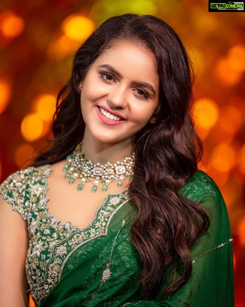 Actress Chaitra Reddy HD Instagram Photos and Wallpapers May 2022 ...