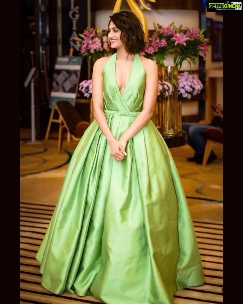 Actress Erica Fernandes HD Photos and Wallpapers June 2022 - Gethu Cinema