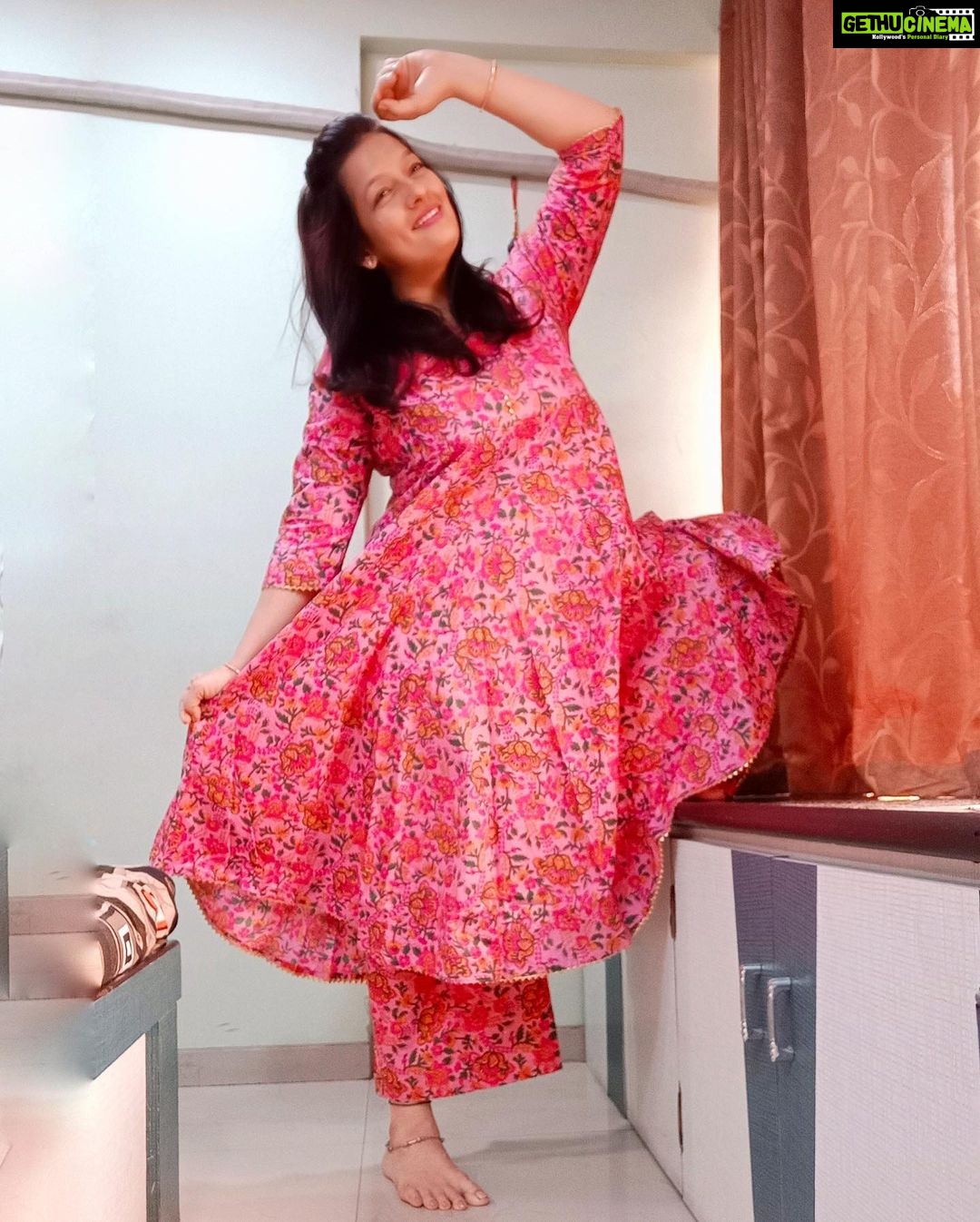 Actress Falguni Rajani HD Instagram Photos and Wallpapers June 2022 ...