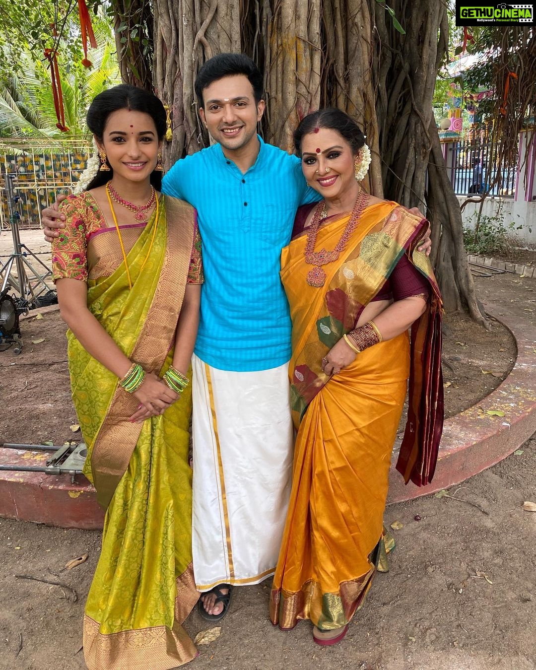 Actress Fathima Babu HD Instagram Photos and Wallpapers October 2022 ...