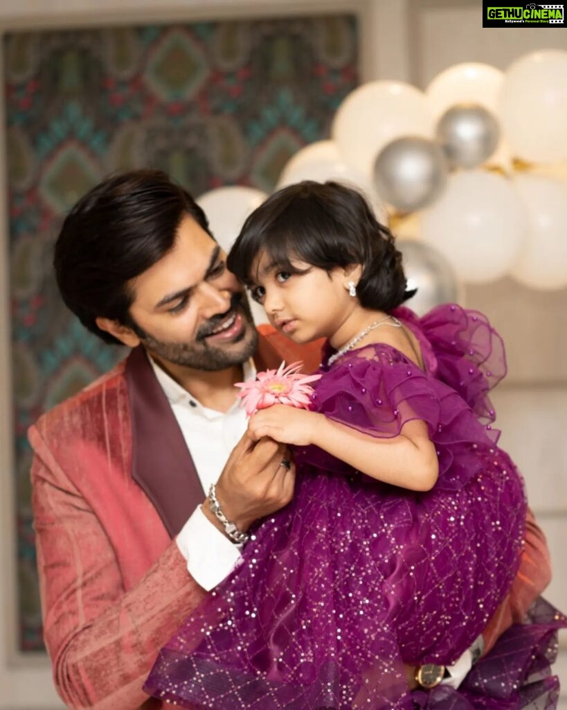 Actor Ganesh Venkatraman HD Instagram Photos and Wallpapers July 2022 ...