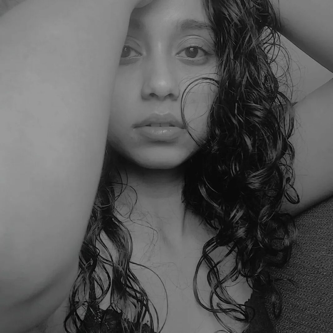 Actress Krisha Kurup HD Photos and Wallpapers July 2022 - Gethu Cinema