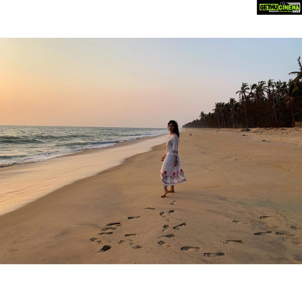 Malavika Mohanan Instagram – We have a lot of ‘mullapoo’(mogra) plants ...