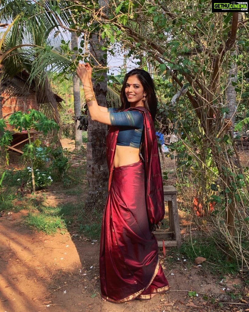 Malavika Mohanan Instagram – We have a lot of ‘mullapoo’(mogra) plants ...