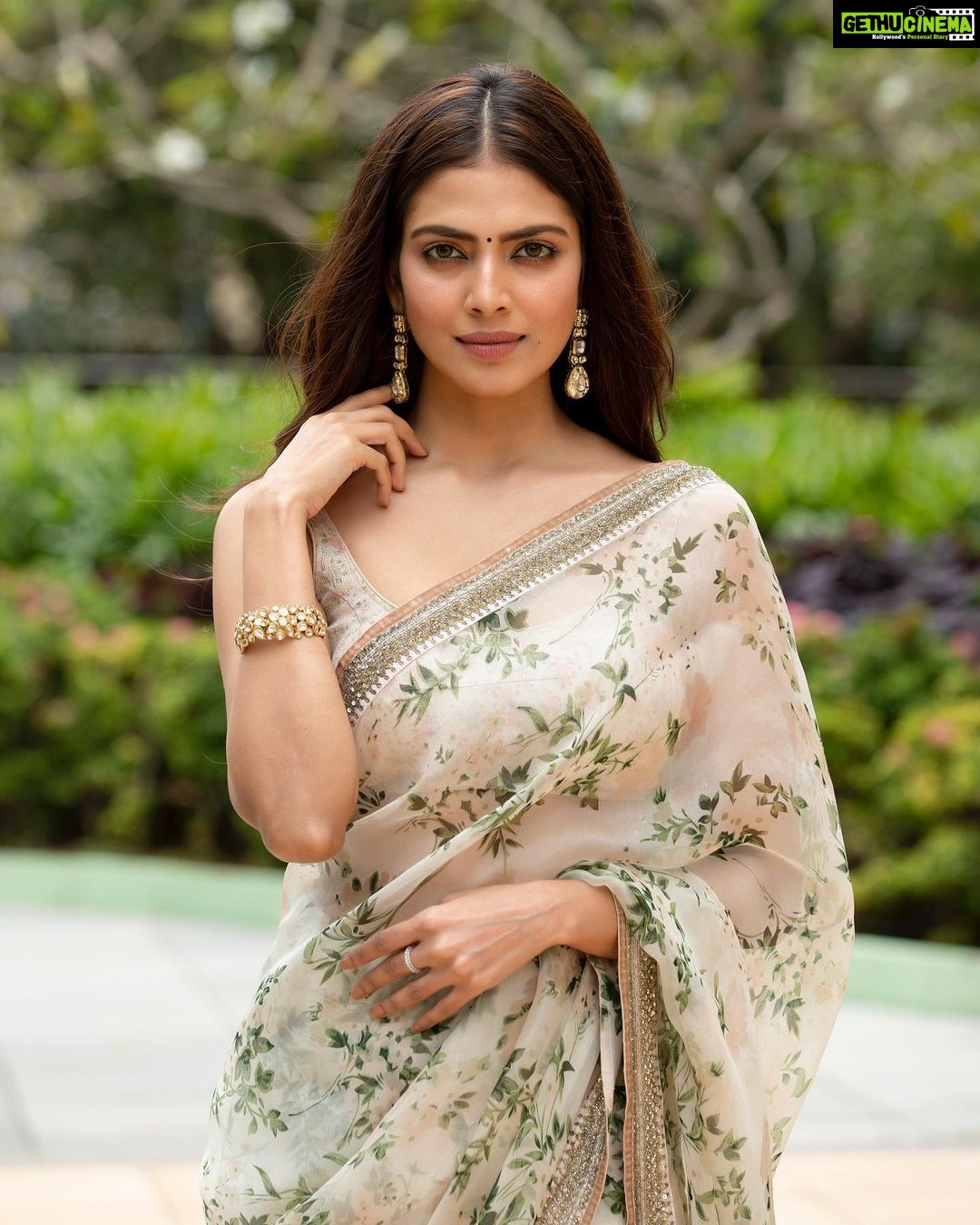 Malavika Mohanan Instagram – Today for #D43 puja 🤍 @sabyasachiofficial ...