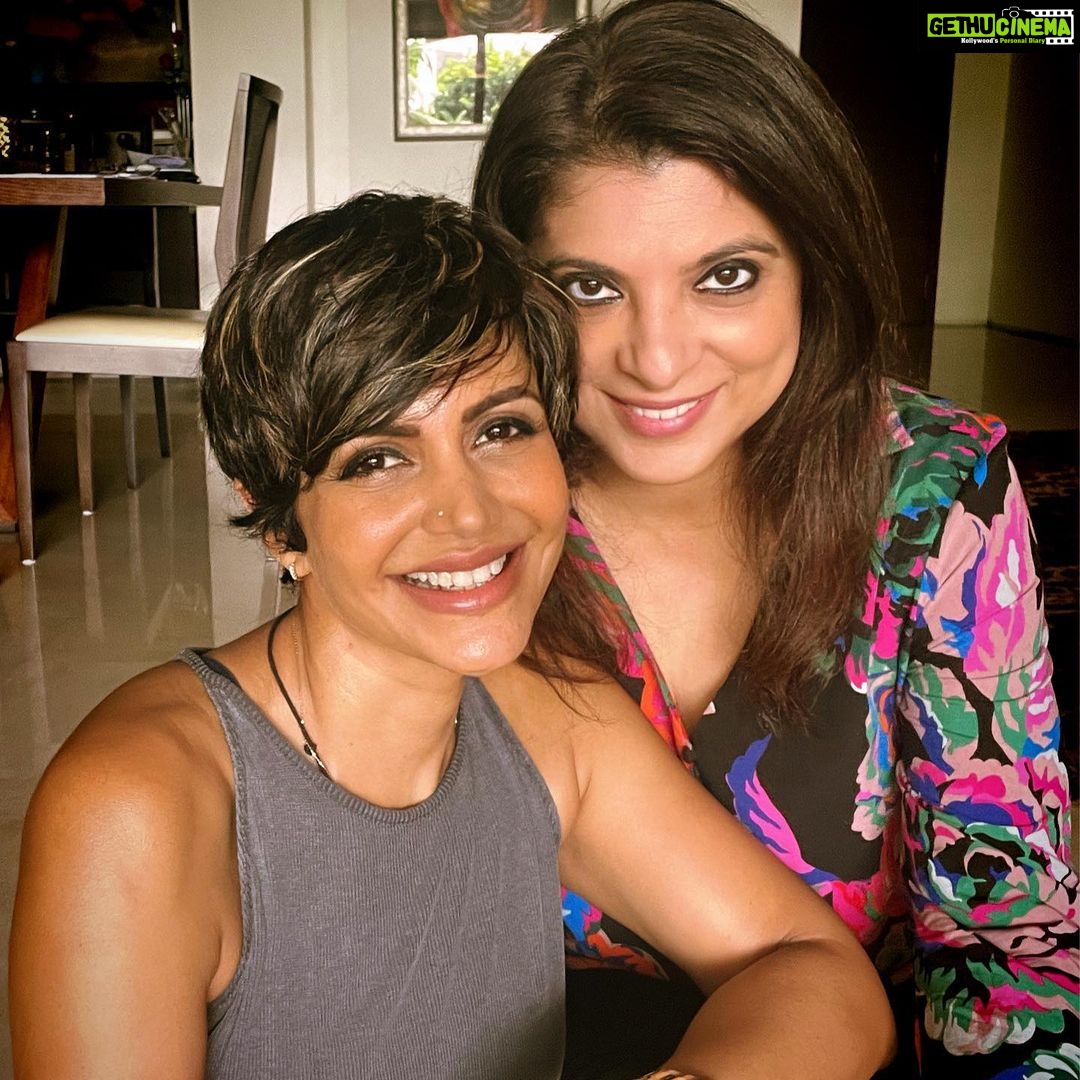 Mandira Bedi Instagram – Family time with Bhaiya, Dips, Karan and ...