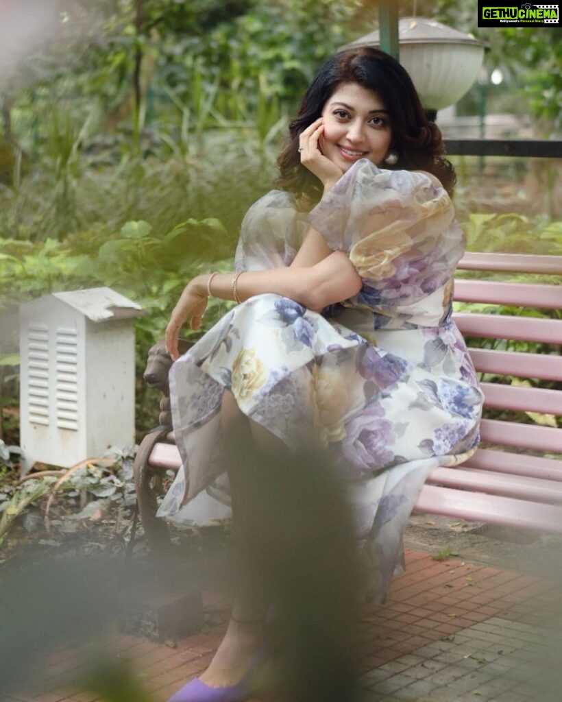 Actress Pranitha Subhash HD Instagram Photos and Wallpapers June 2022 ...