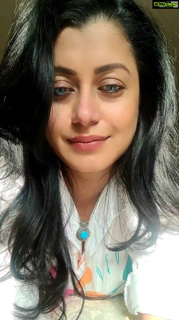 Actress Reenu Mathews HD Photos and Wallpapers July 2022 | Gethu Cinema