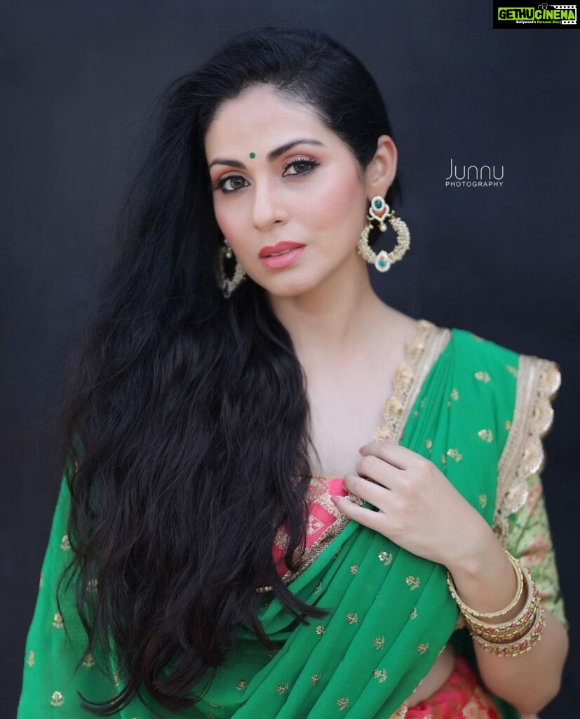 Actress Sadha HD Photos and Wallpapers June 2022 - Gethu Cinema