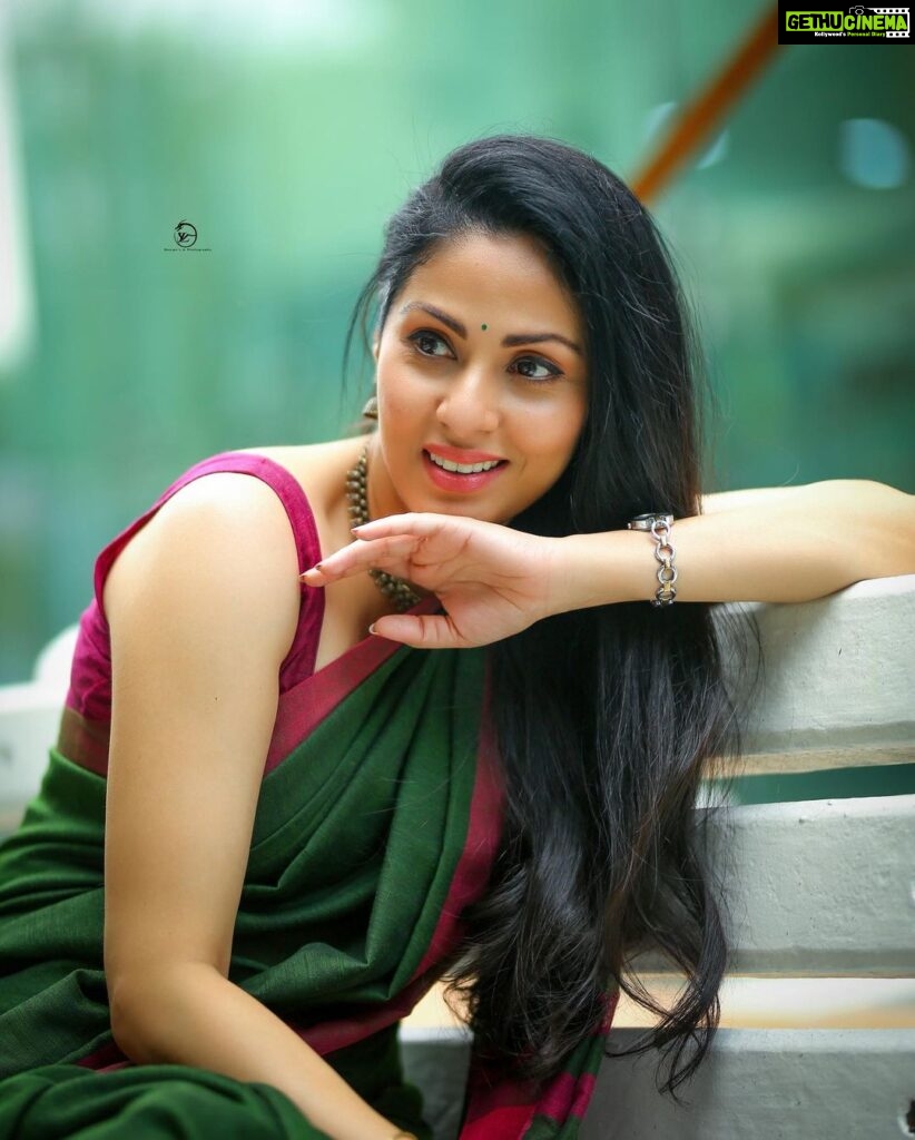 Actress Sadha HD Instagram Photos and Wallpapers June 2022 | Gethu Cinema