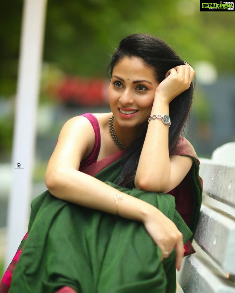 Actress Sadha HD Instagram Photos and Wallpapers June 2022 | Gethu Cinema