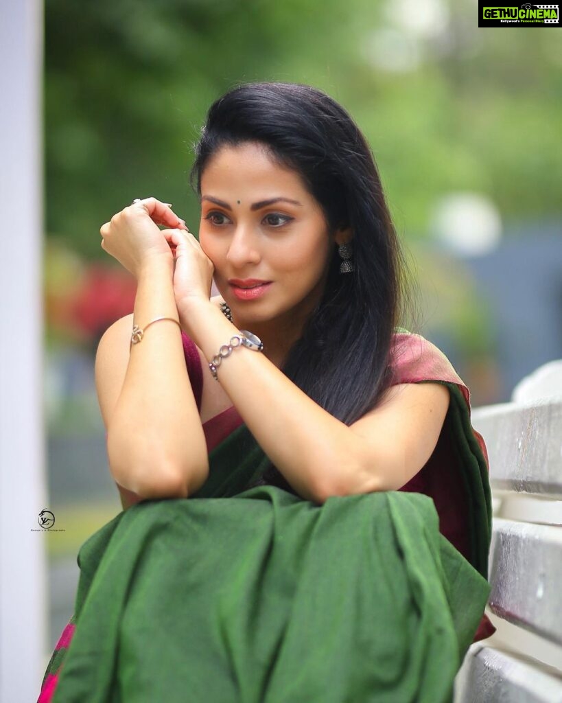 Actress Sadha HD Instagram Photos and Wallpapers June 2022 | Gethu Cinema