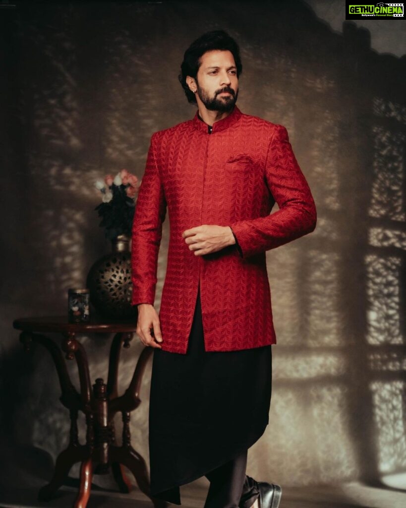 Actor Santhosh Prathap HD Photos and Wallpapers June 2022 | Gethu Cinema