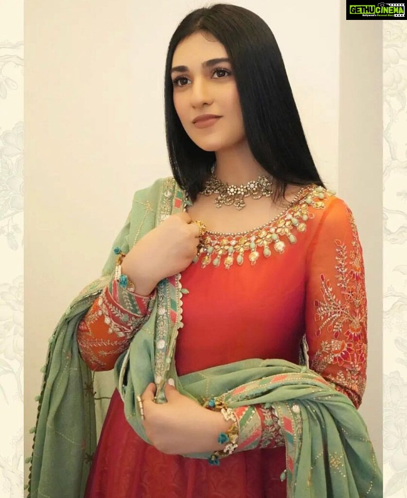 Sarah Khan Instagram – Wearing @crossstitch_official 💕 📸 @yasser.sadiq ...