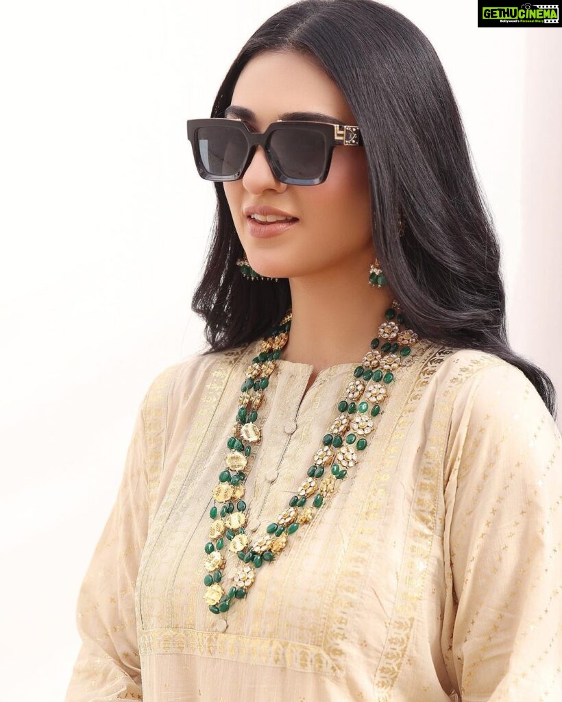 Actress Sarah Khan HD Instagram Photos and Wallpapers June 2022 | Gethu ...