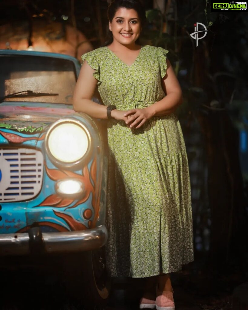 Actress Sarayu Mohan HD Instagram Photos and Wallpapers June 2022 ...