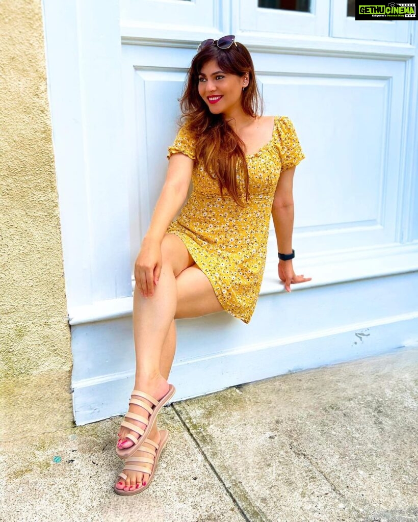 Actress Sherin HD Instagram Photos and Wallpapers June 2022 | Gethu Cinema