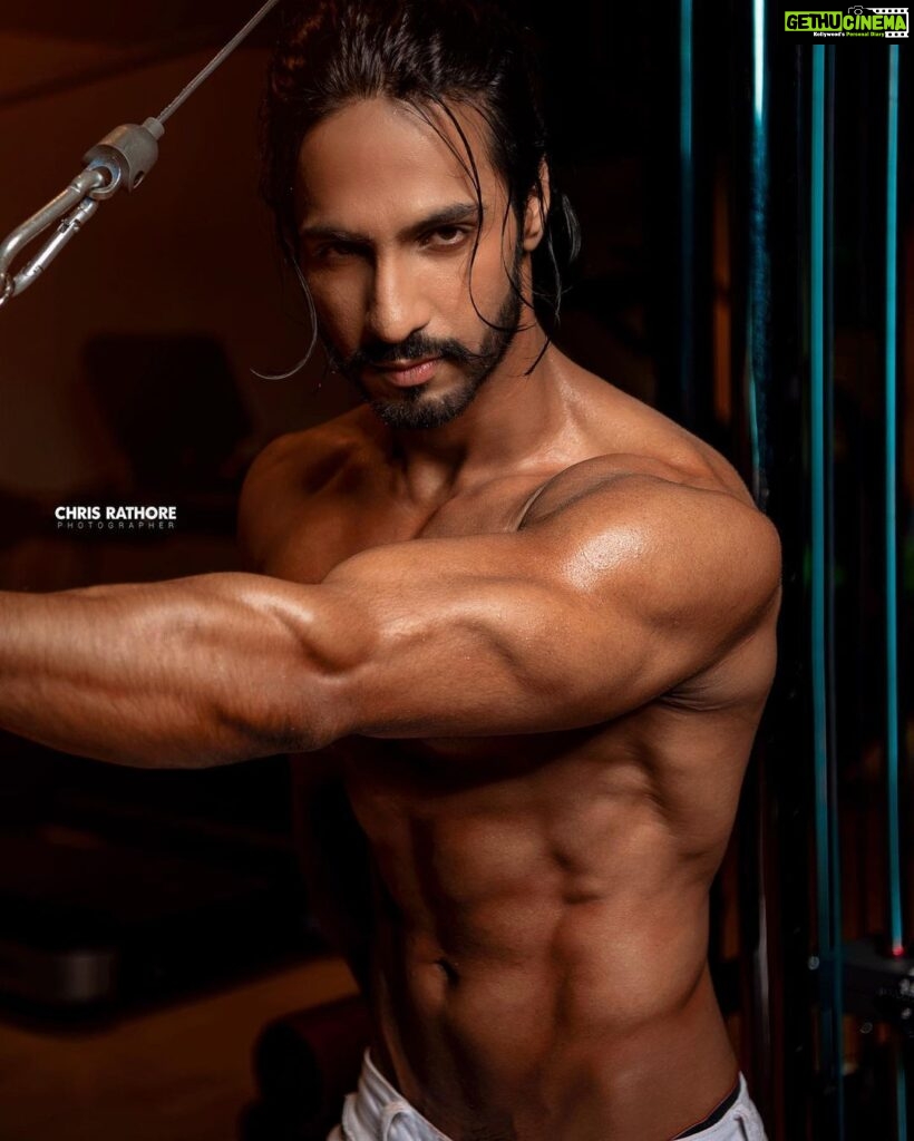 Actor Thakur Anoop Singh HD Instagram Photos and Wallpapers June 2022 | Gethu Cinema