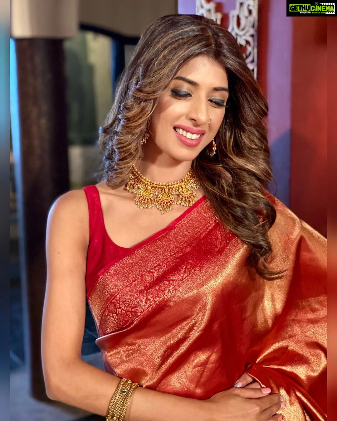 Aishwarya Sakhuja Saree
