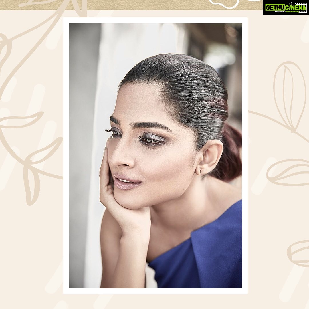 Anagha Instagram - 🌹 Styled by: @alliaalrufai Hair & Make up ...