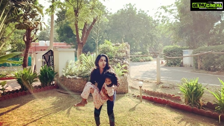 Anagha Instagram – #Hakunamatata…. My love circle 🥰.. goodmorng | Gethu ...