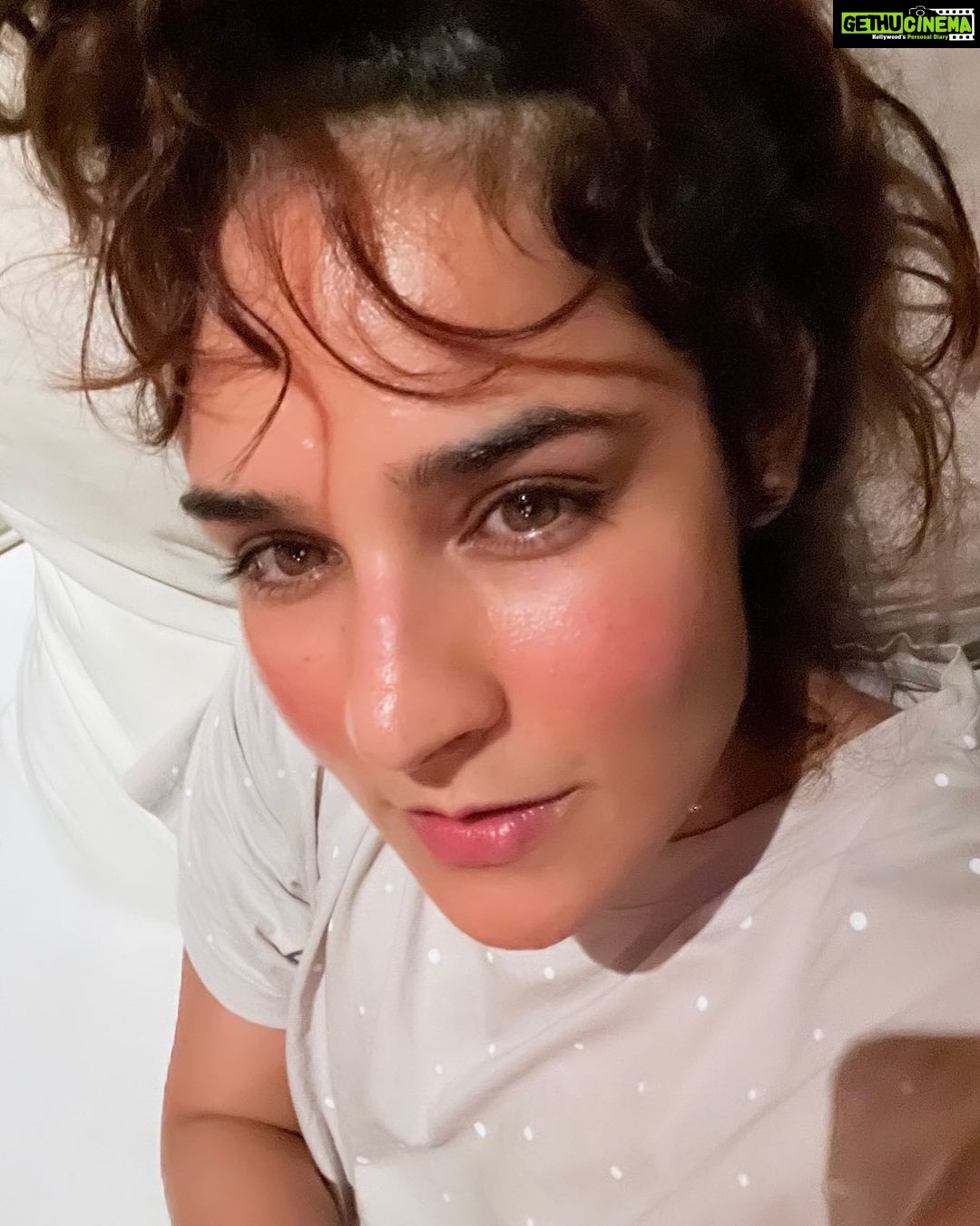 Angira Dhar Instagram – Your proof of adventure.. #sunbum 🔆 | Gethu Cinema