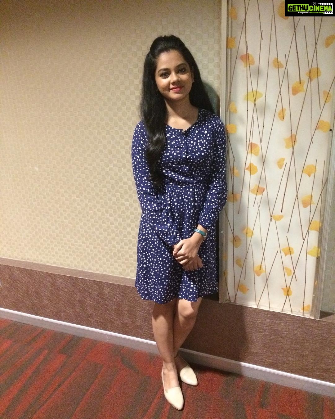 Anitha Sampath Instagram – Vanilai arikai..love to do it always..# ...