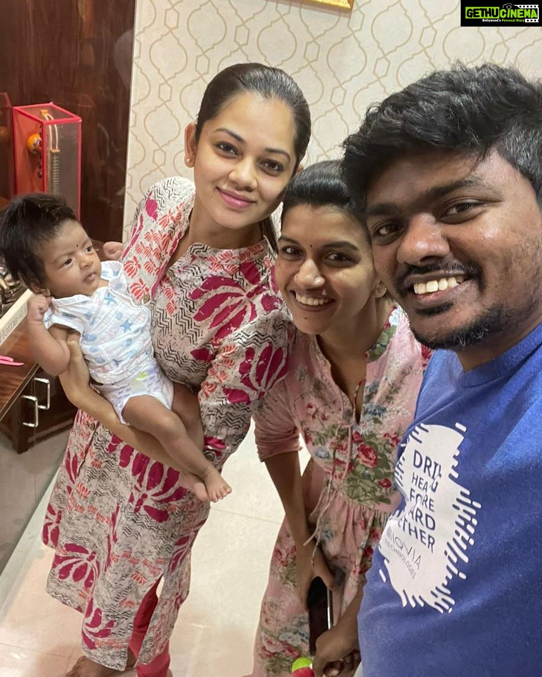 Anitha Sampath Instagram – Happy meeting you both, lovelies🥰 it was ...