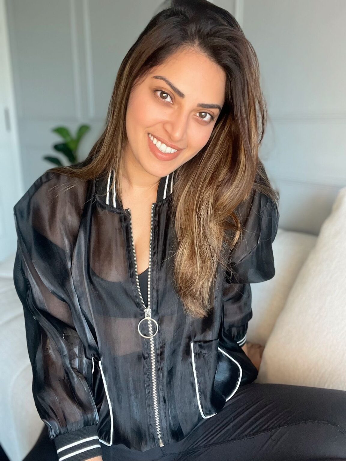 Actress Anushka Ranjan HD Photo Collections | Gethu Cinema