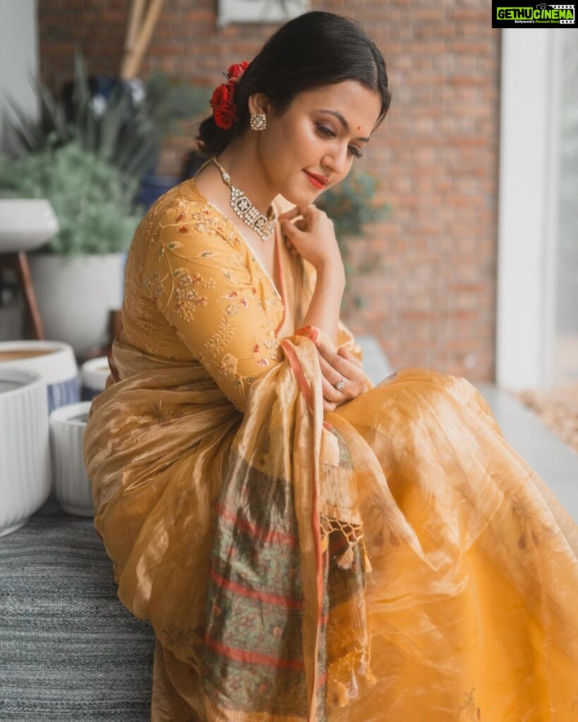 Actress Aparna Das HD Photos and Wallpapers July 2022 - Gethu Cinema