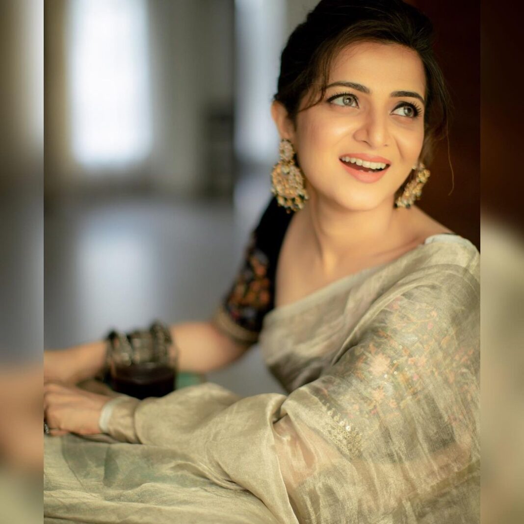 Video Jockey Dhivyadharshini HD Photos and Wallpapers July 2022 - Gethu ...