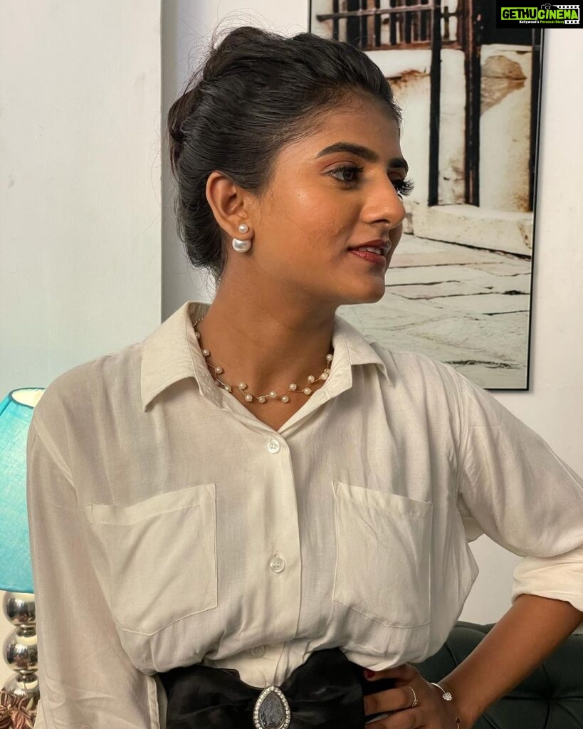 Actress Gabriella Charlton HD Photos and Wallpapers June 2021 - Gethu ...
