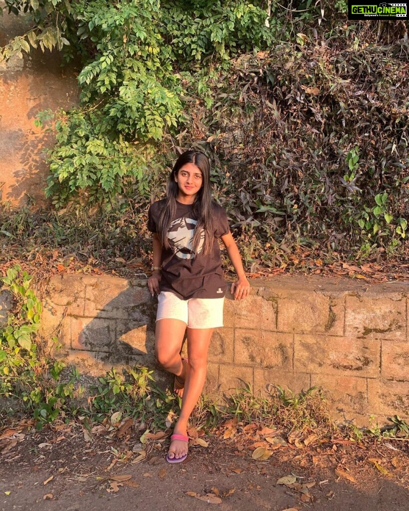 Actress Gabriella Charlton HD Photos and Wallpapers March 2021 - Gethu ...
