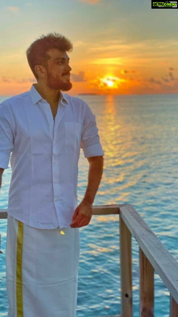 Kalidas Jayaram Instagram - Planet Earth - Gethu Cinema