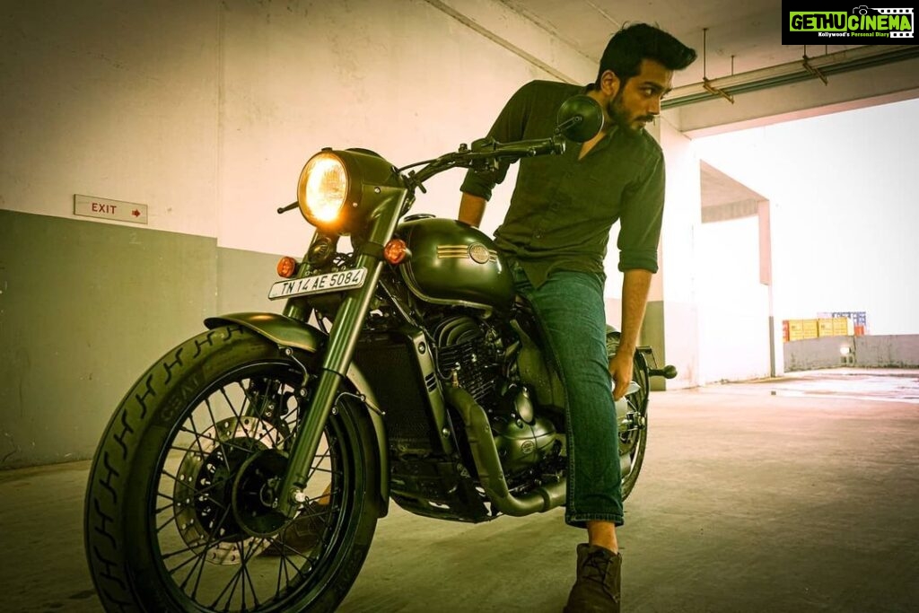 Actor Kalidas Jayaram HD Photos and Wallpapers July 2022 - Gethu Cinema