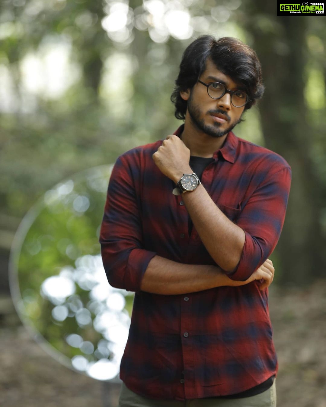 Actor Kalidas Jayaram HD Instagram Photos and Wallpapers May 2020 ...