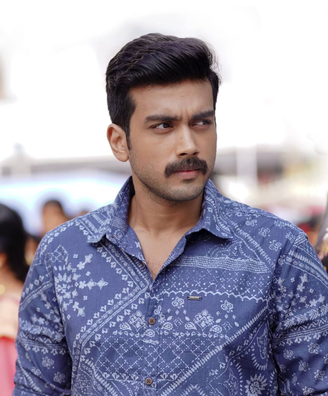 Actor Kalidas Jayaram HD Photos and Wallpapers February 2019 - Gethu Cinema