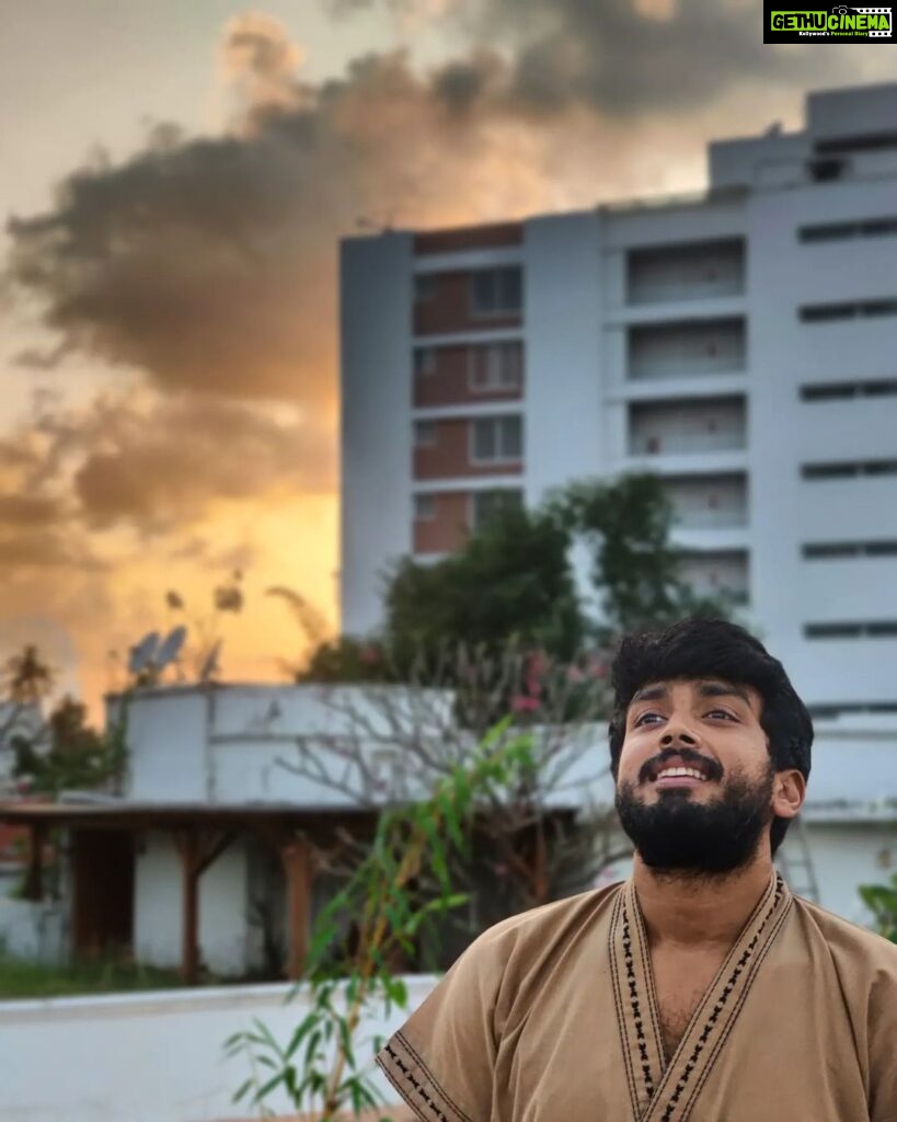 Actor Kalidas Jayaram HD Photos and Wallpapers July 2022 - Gethu Cinema