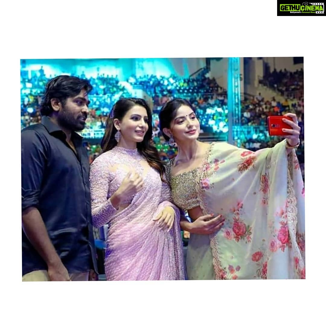 Kashmira Pardesi Instagram - Laugh with your eyes, and smile with your ...