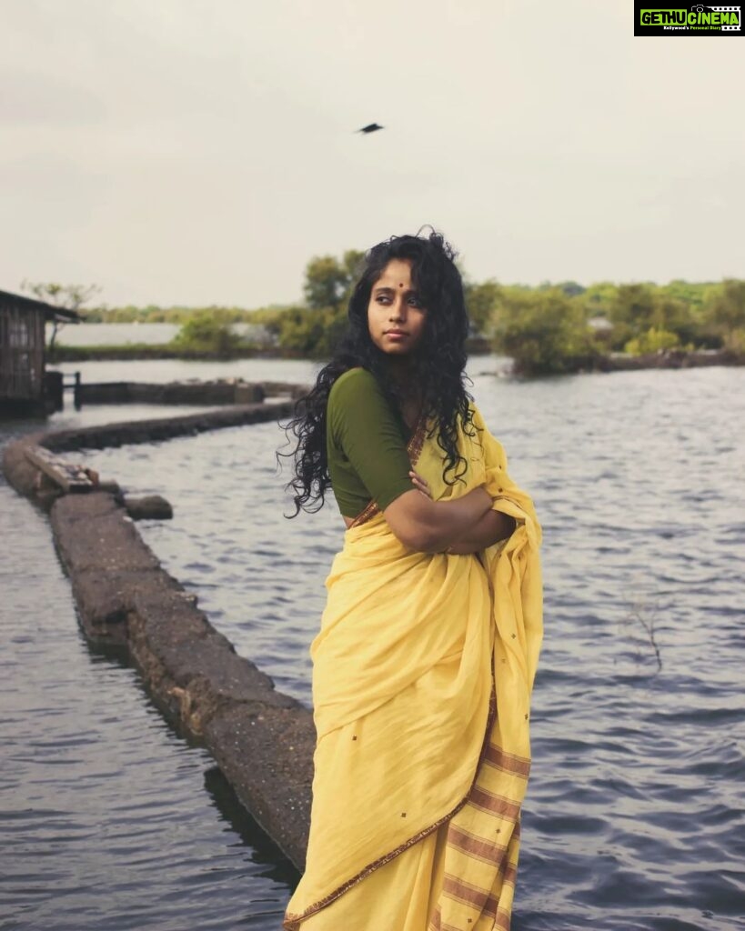 Actress Krisha Kurup HD Photos and Wallpapers July 2022 - Gethu Cinema