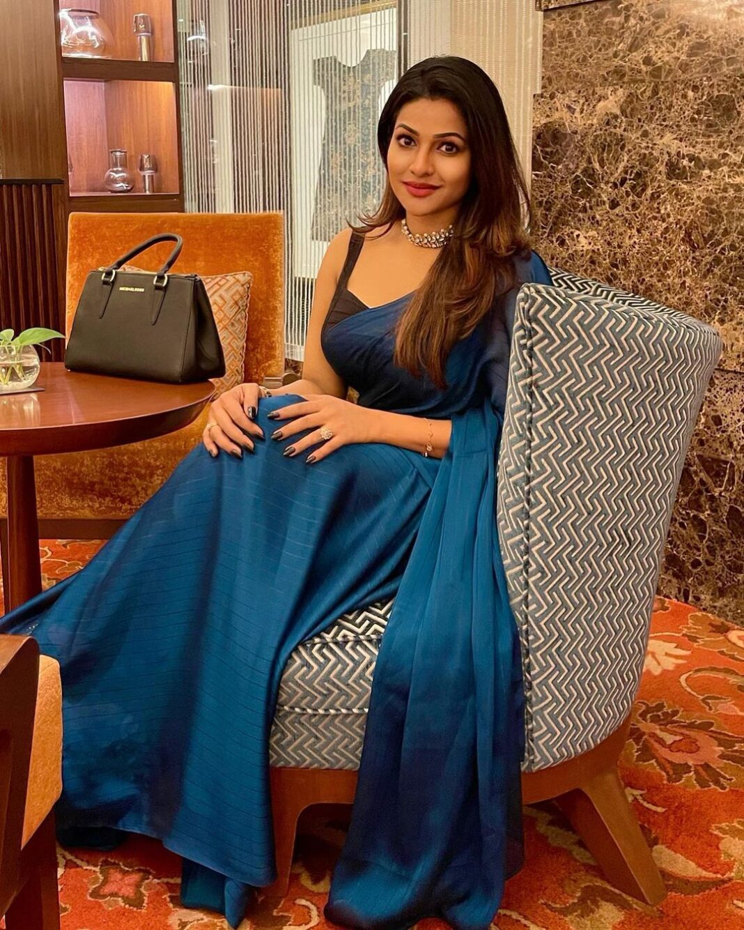 Actress Leesha HD Photos and Wallpapers November 2022 - Gethu Cinema