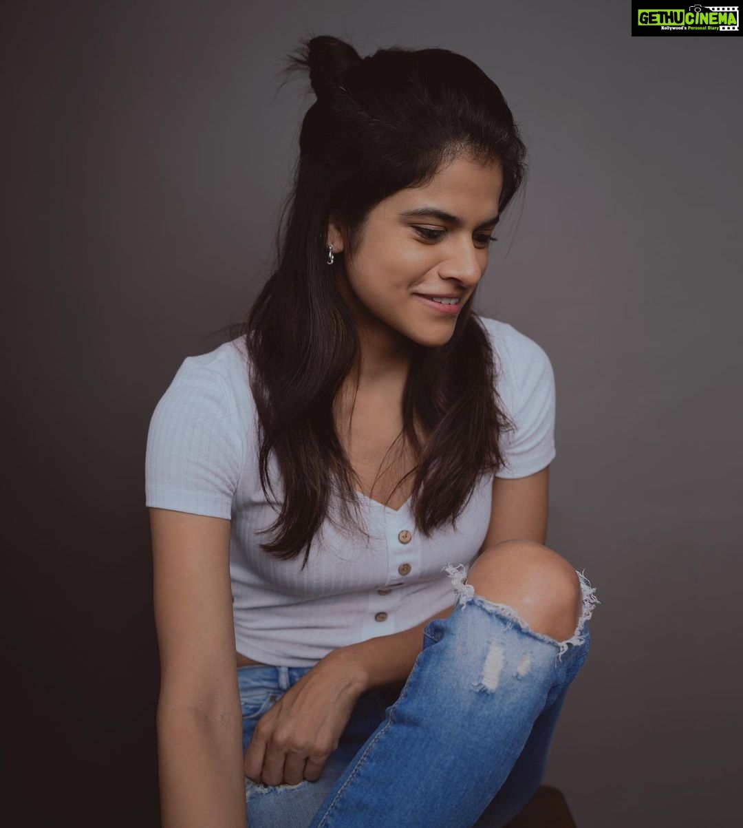 Actress Maya Sundarakrishnan HD Photos and Wallpapers August 2021 ...