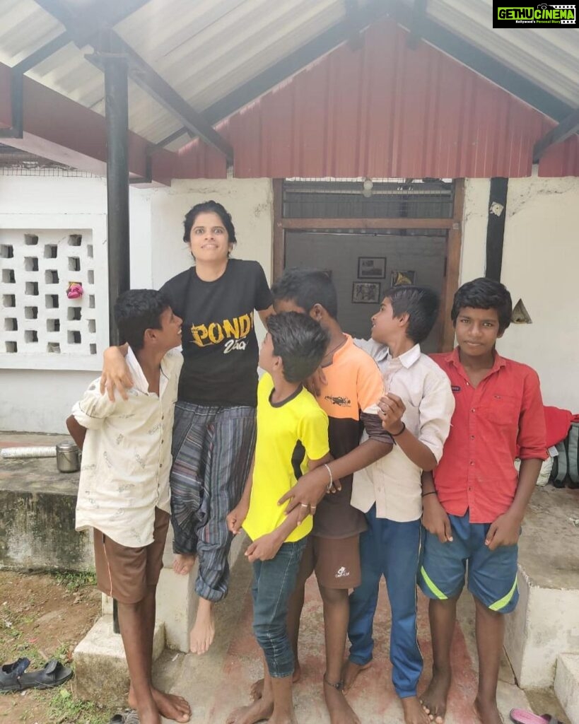 Maya Sundarakrishnan Instagram - Purisai with Master and beautiful ...