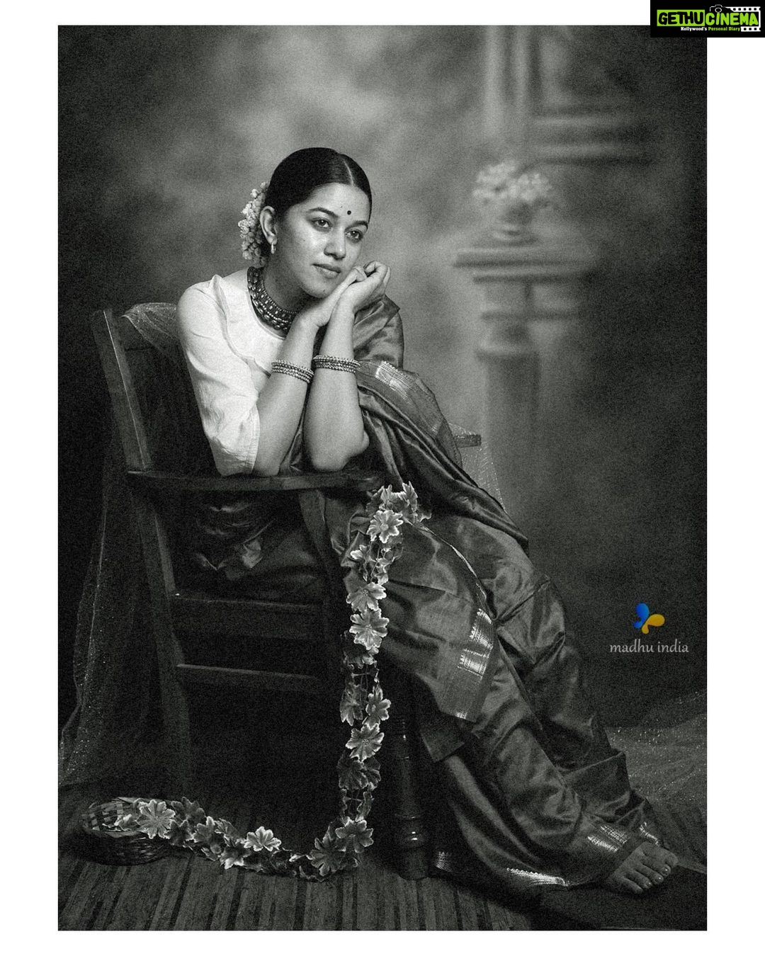 Actress Mirnalini Ravi HD Instagram Photos and Wallpapers April 2020 ...