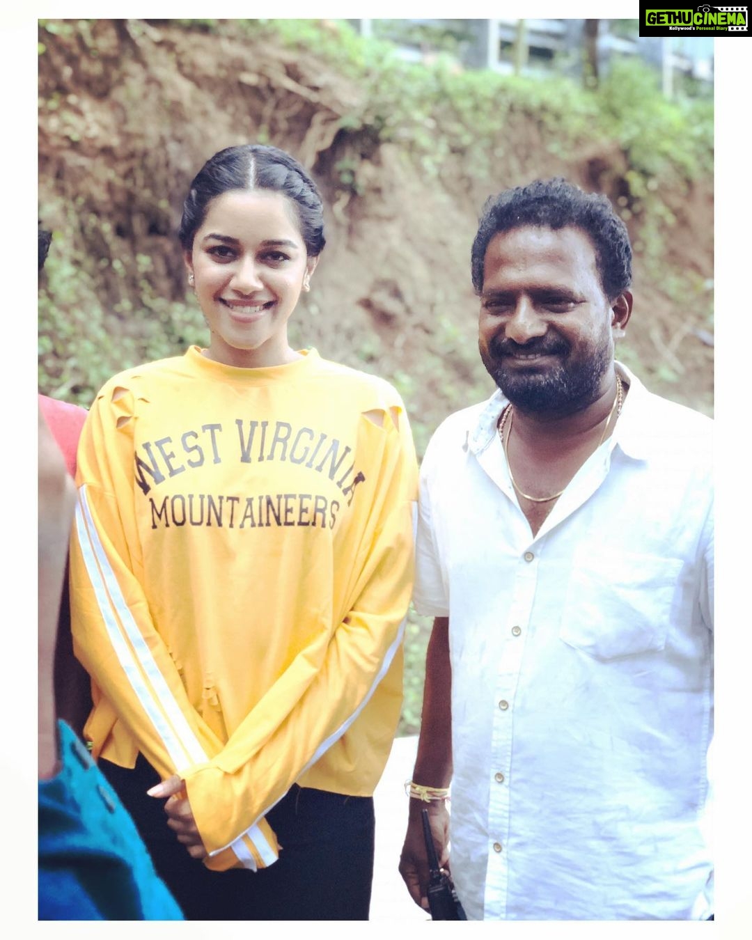 Mirnalini Ravi Instagram – 50 beautiful days with a big fat family 💚 # ...