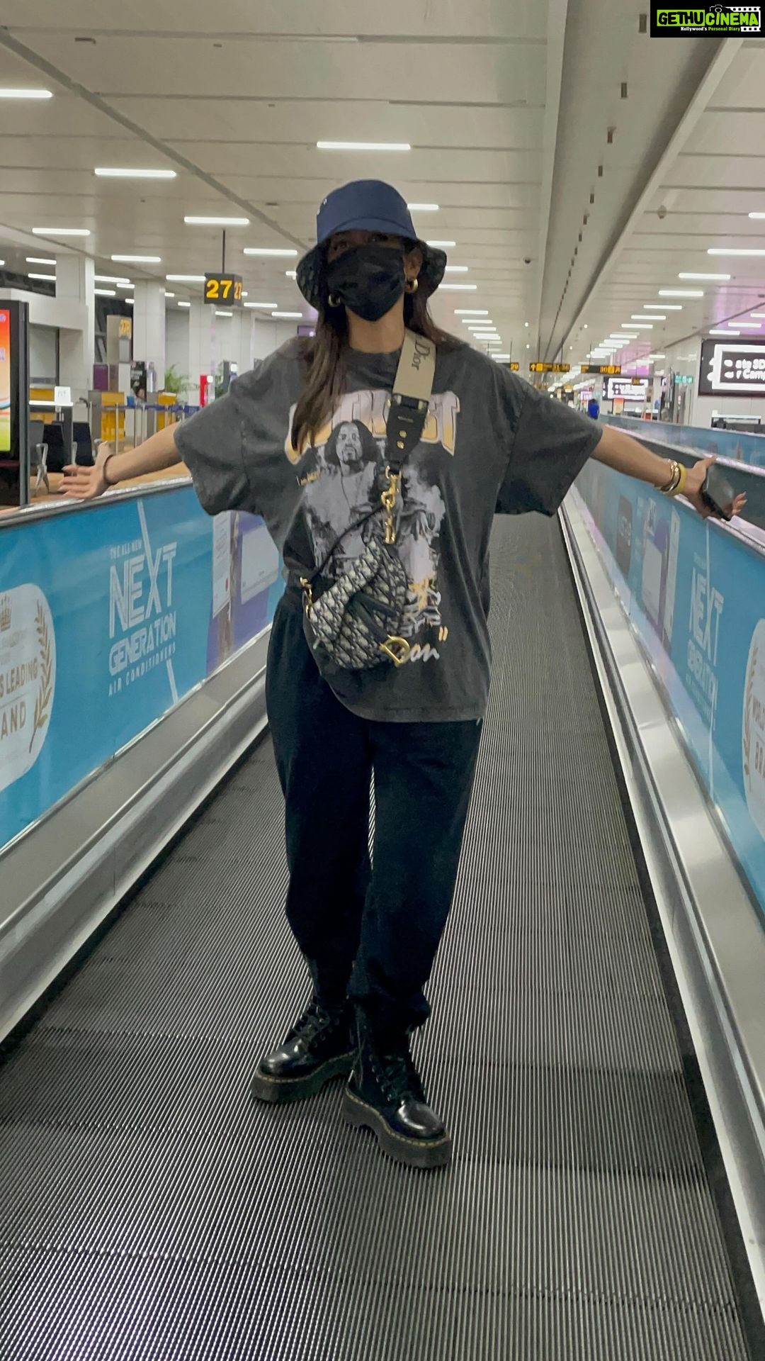 Mrunal Thakur Instagram - ANNOUNCEMENT ALERT 🚨 It's a wrap on # ...