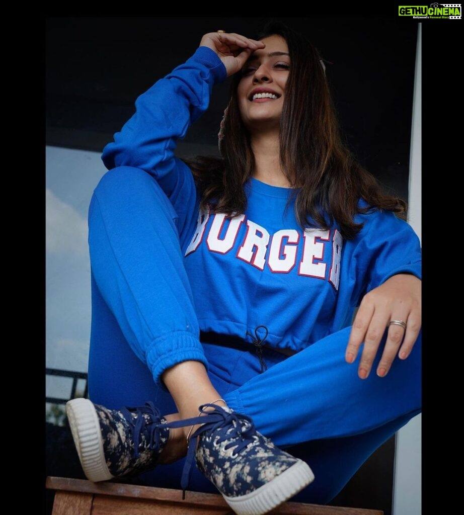 Payal Rajput Instagram - Burger bae 🍔... ... Wearing @burger.bae 🍔 ...