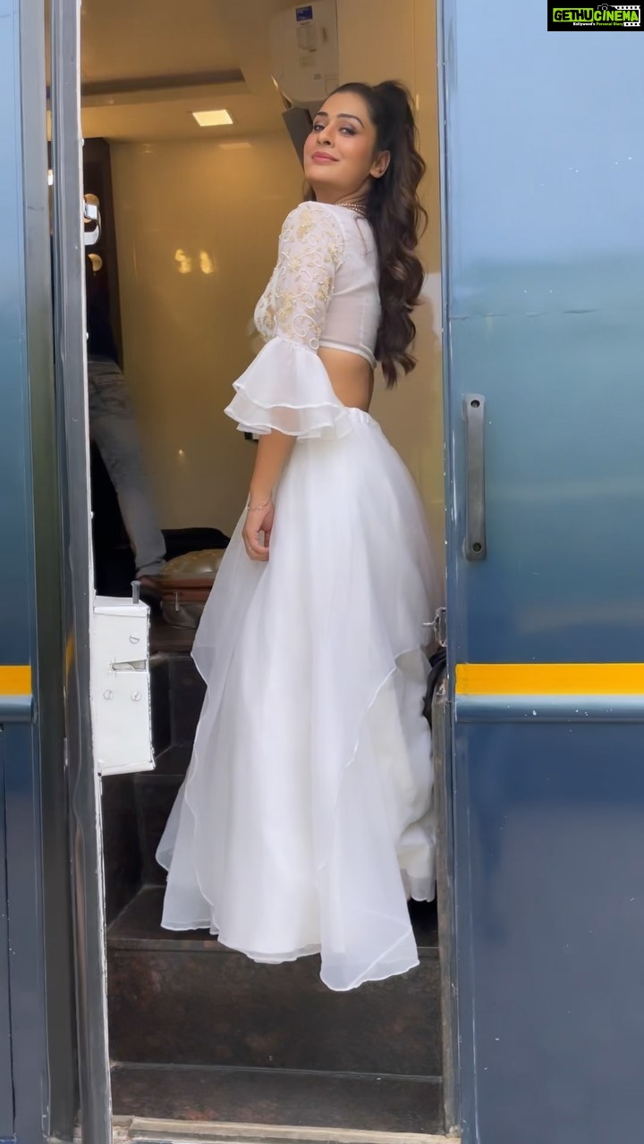 Payal Rajput Instagram – Excited for my dance performance @zeetelugu ...