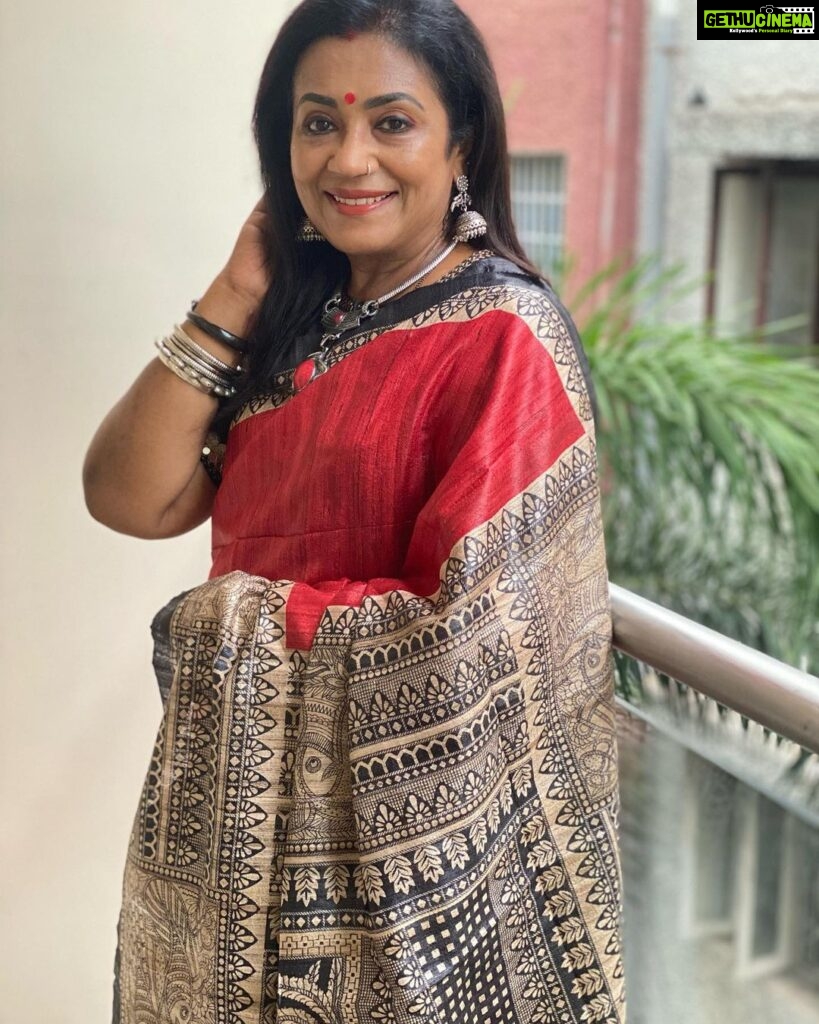 Actress Poornima Bhagyaraj HD Instagram Photos and Wallpapers September ...